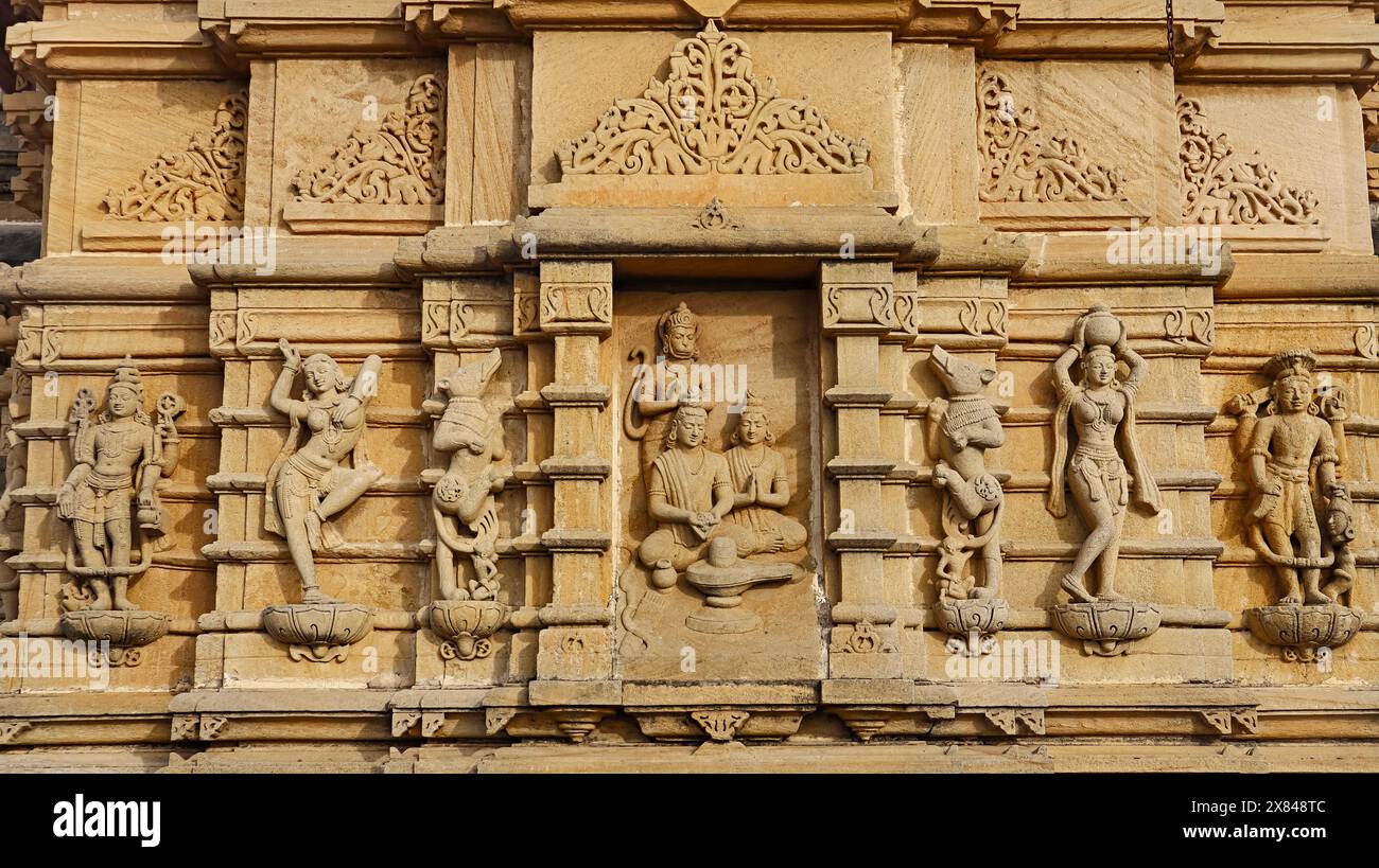 Main Carving of Lord Rama Worshipping to Lord Shiva, Mangalay Temples ...