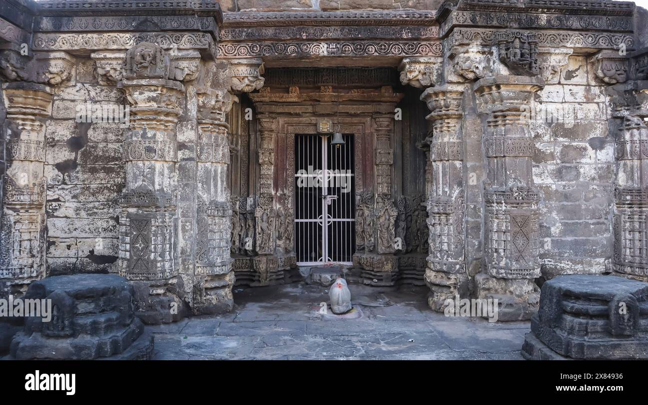 Beautifully Carved Antarala of Mahakaleshwar Temple I, 11th Century ...