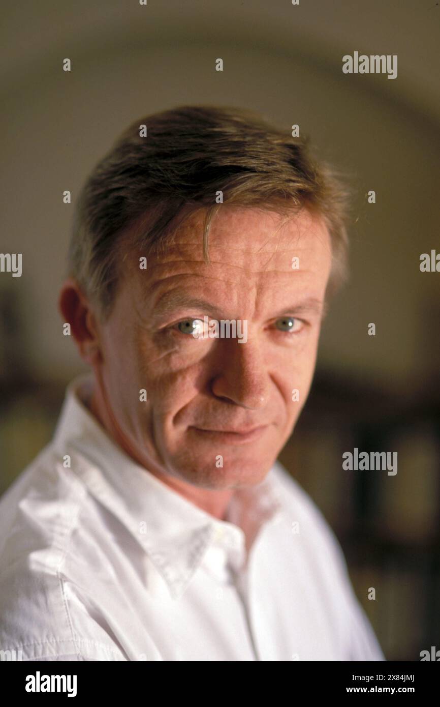 Jean ECHENOZ - Date : 19990601 ©John Foley/Opale.photo Stock Photo - Alamy