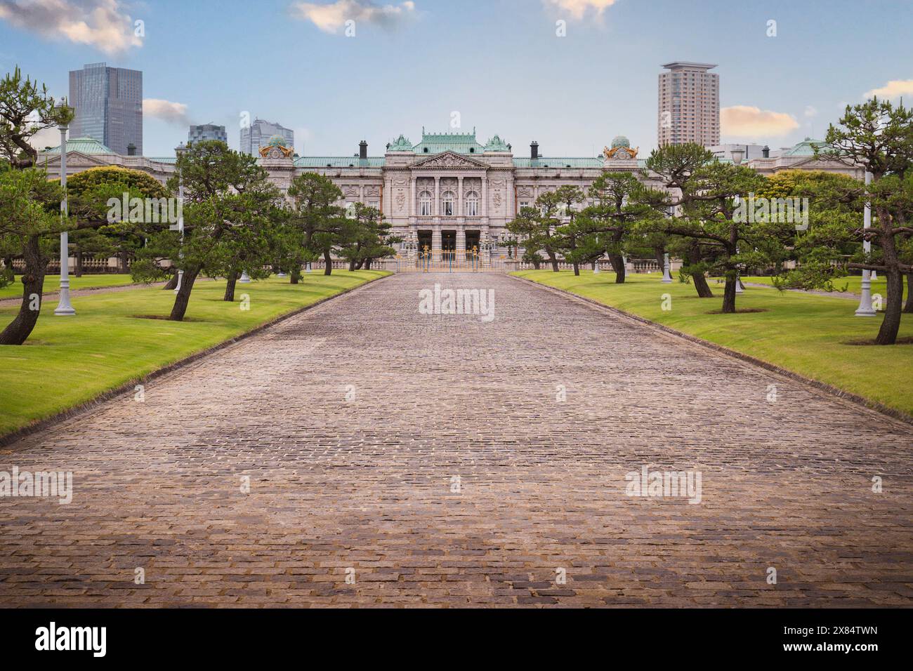 Akasaka palace hi-res stock photography and images - Alamy