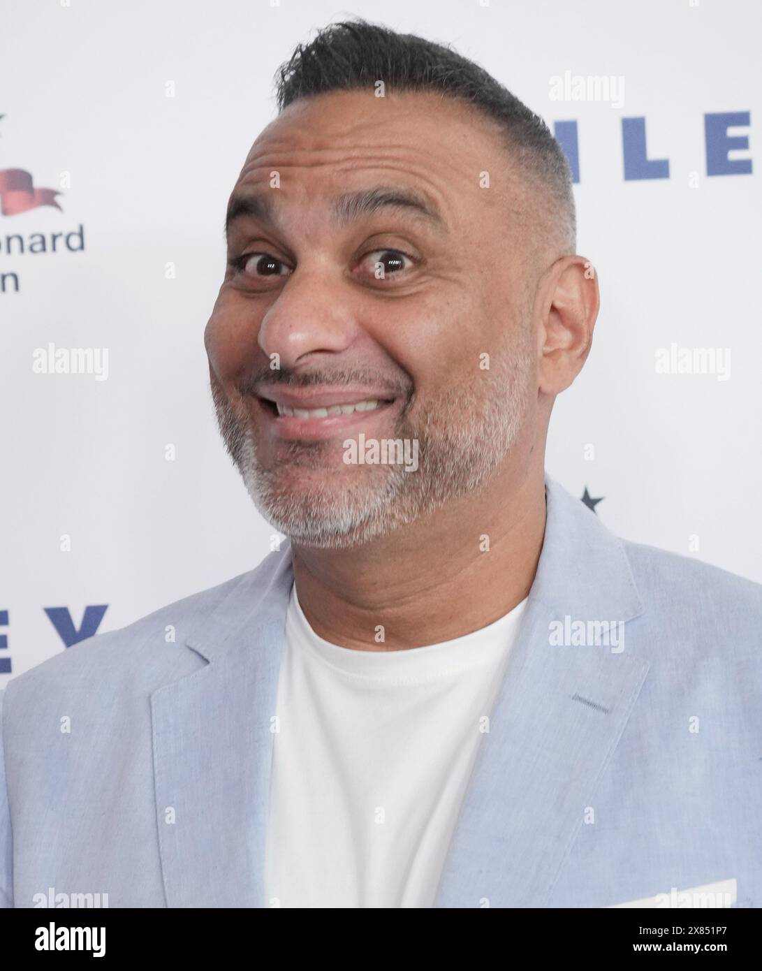 Leonard peters of the usa hi-res stock photography and images - Alamy