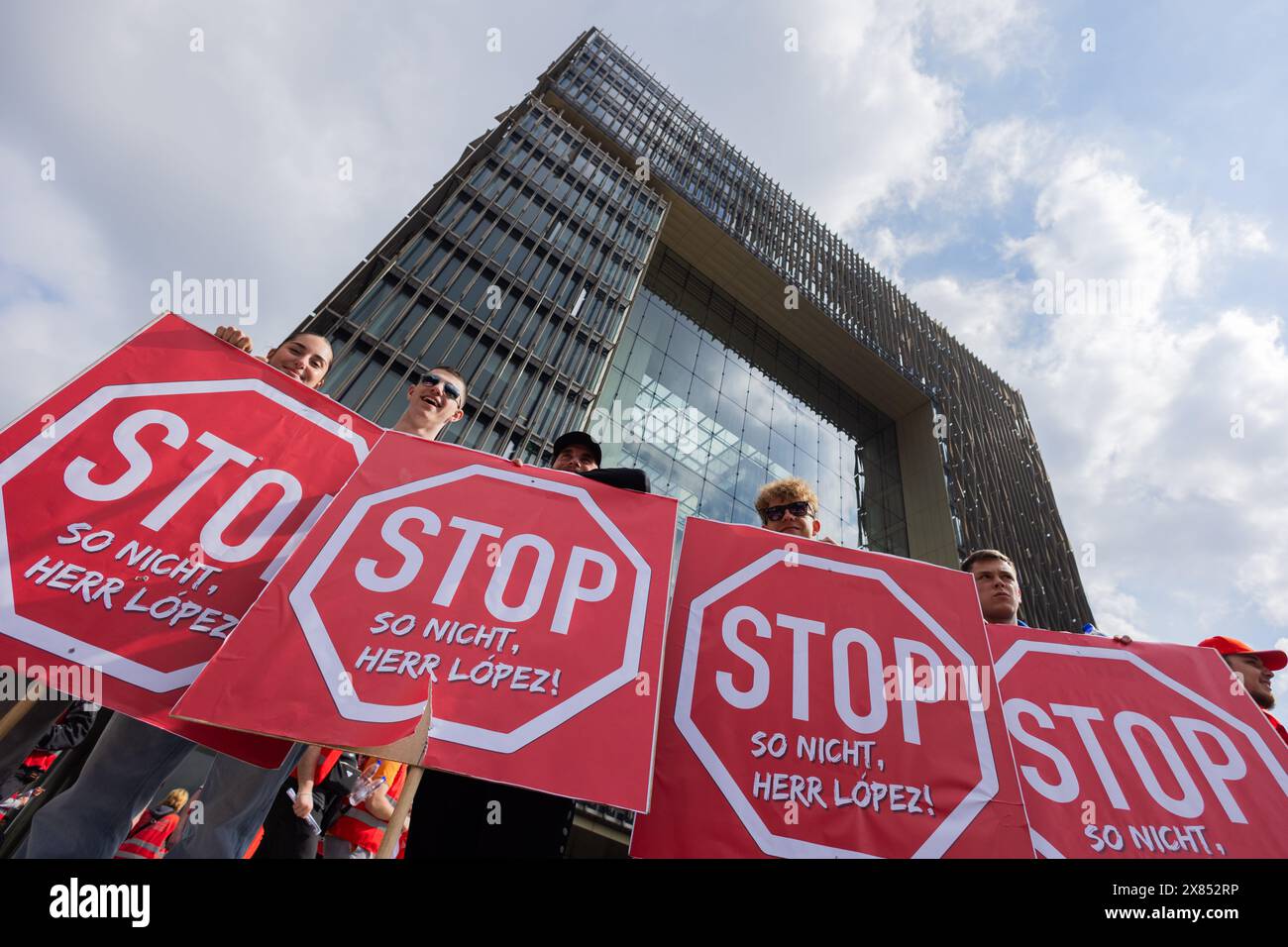 Essen, Germany. 23rd May, 2024. Employees stand in front of the ...