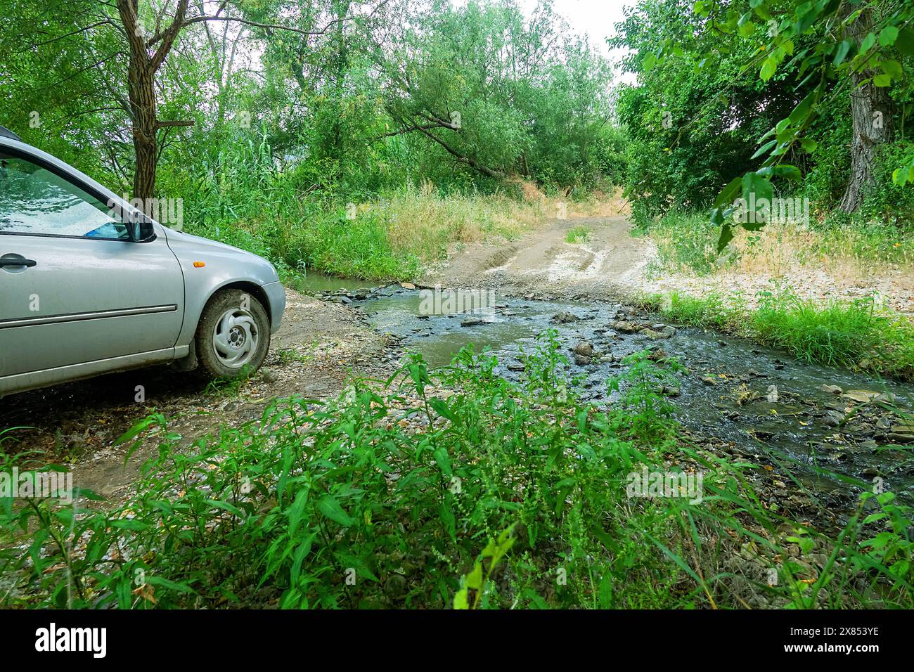 Crossing stream on car hi-res stock photography and images - Alamy