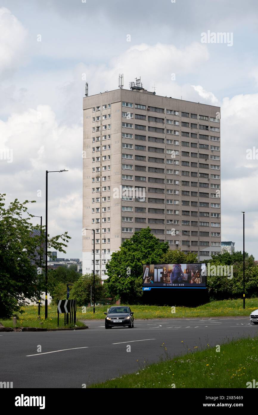 High rise flats birmingham hi-res stock photography and images - Alamy