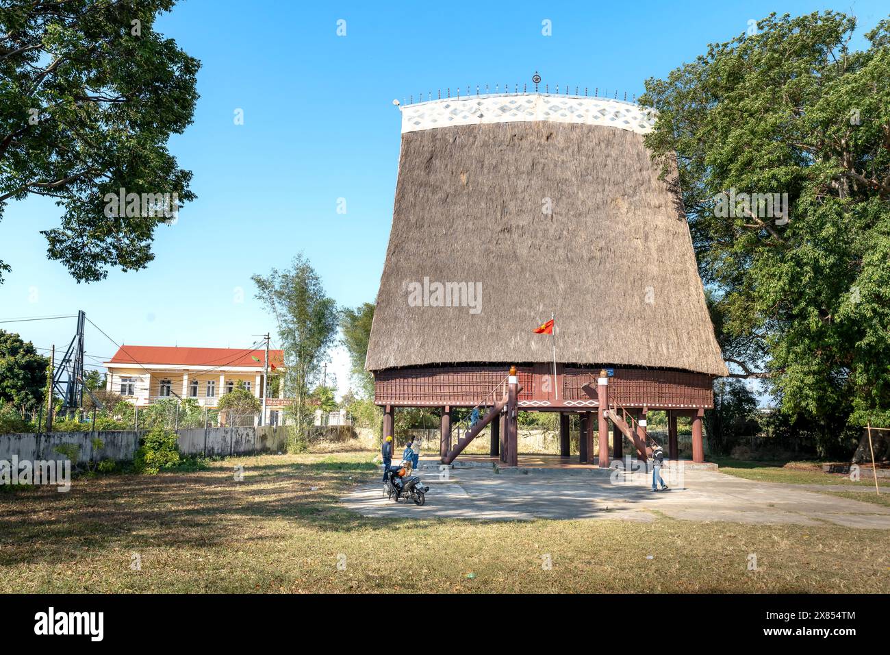KonK'lor Rong House, Tran Hung Dao, Thang Loi, Kon Tum, Vietnam ...