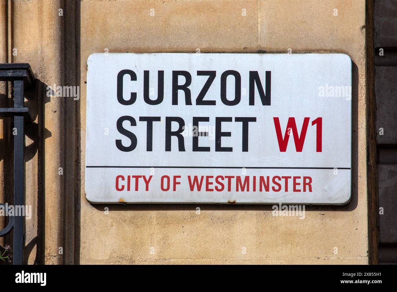 Curzon mayfair exterior hi-res stock photography and images - Alamy