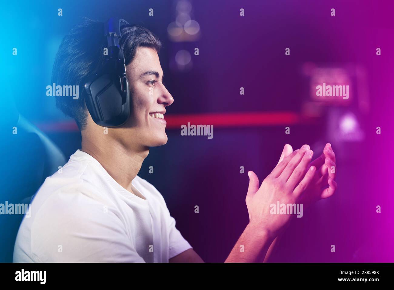 Neon man clapping hands hi-res stock photography and images - Alamy
