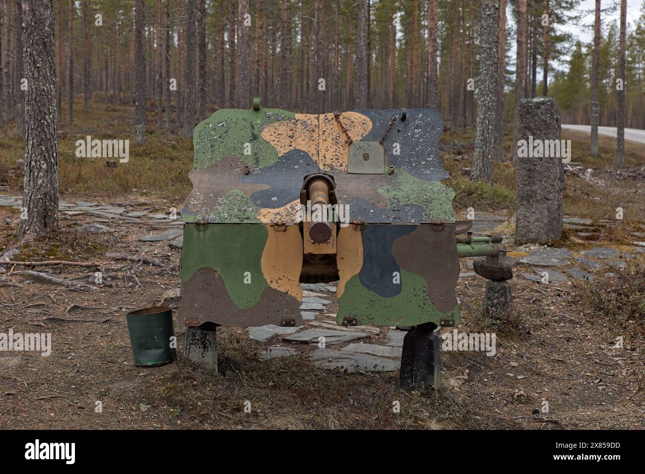 Barrel ww2 artillery gun hi-res stock photography and images - Alamy