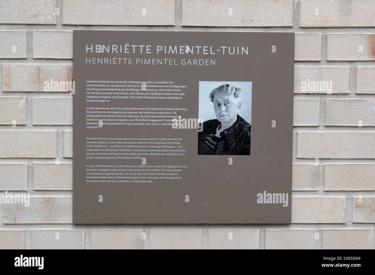 Sign Henriquez Pimentel Tuin At The Nationaal Holocaust Museum At ...