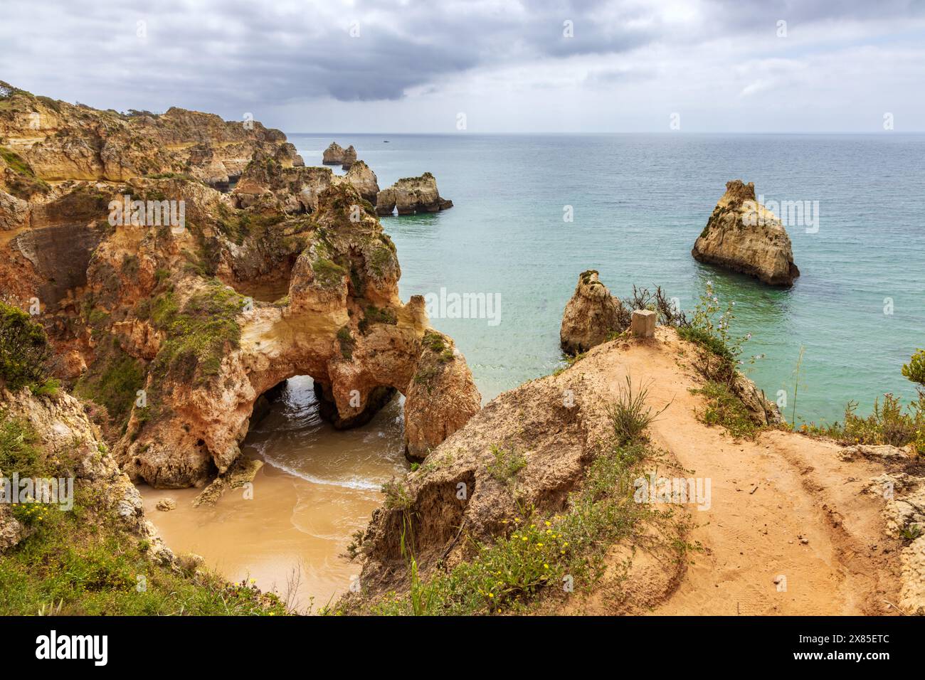 The spectacular stacks and cliffs at Praia da Prainha, Algarve ...