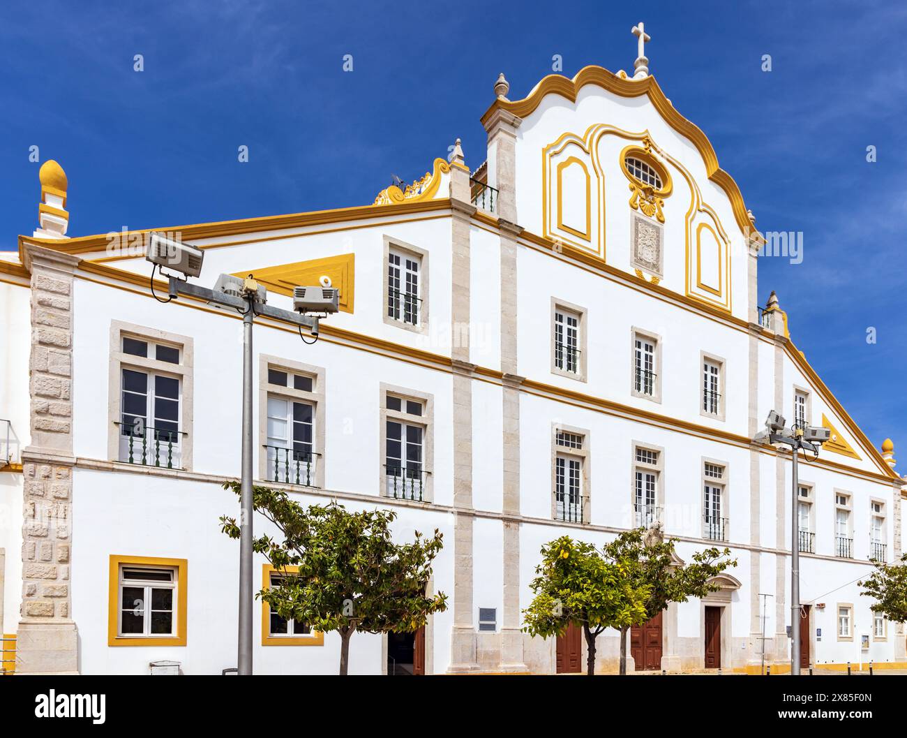 Portimao portugal church college hi-res stock photography and images ...
