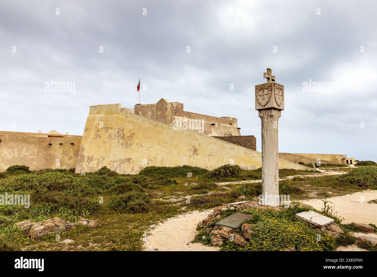 Fortaleza de Sagres (Fortress of Sagres), Algarve, Portugal Stock Photo ...