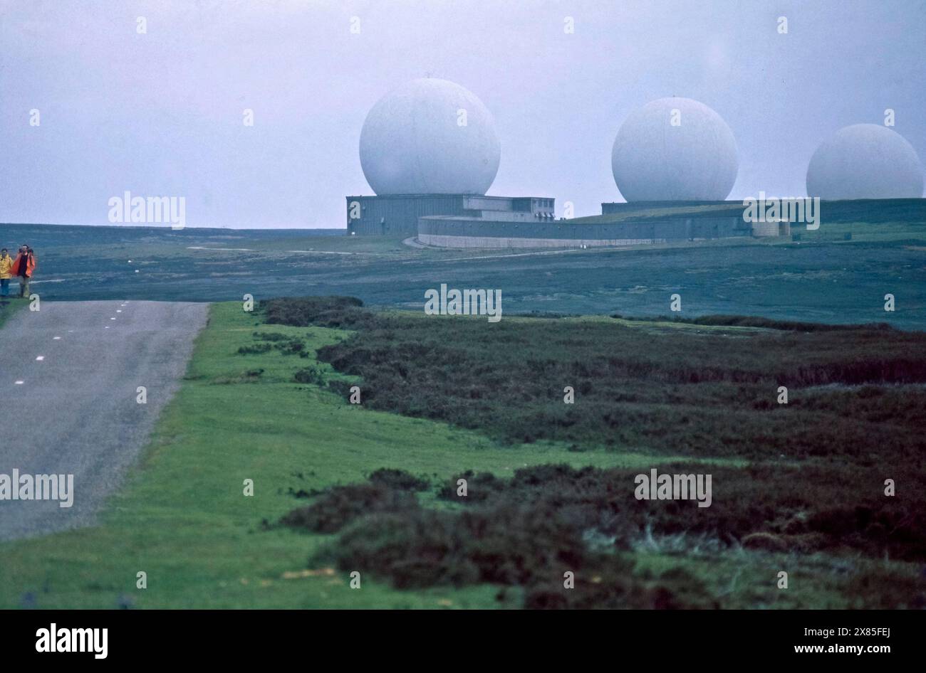 Raf fylingdales early warning radar golf balls hi-res stock photography ...