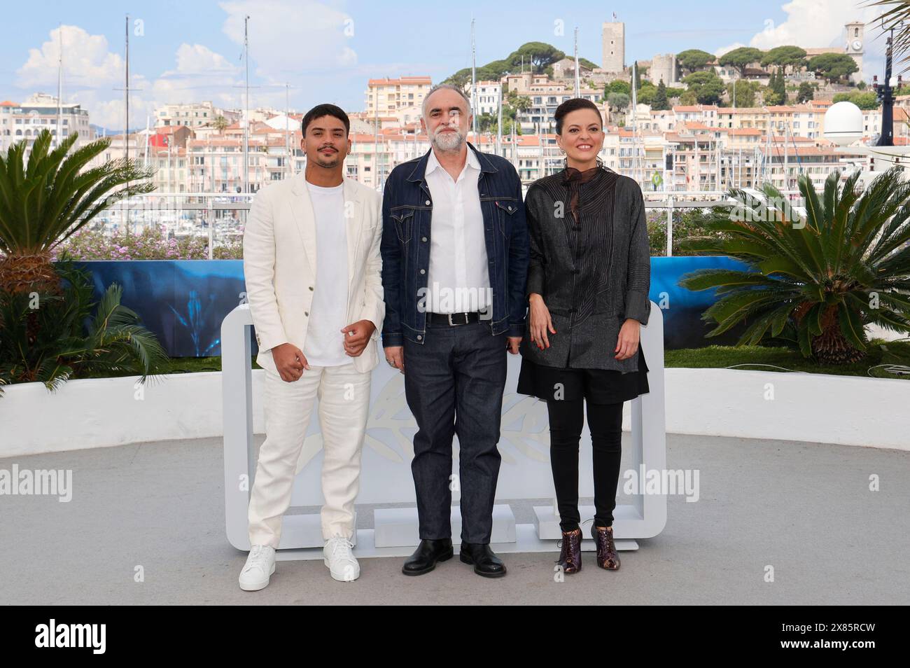 Iago Xavier, Karim Ainouz und Nataly Rocha beim Photocall zum Kinofilm ...
