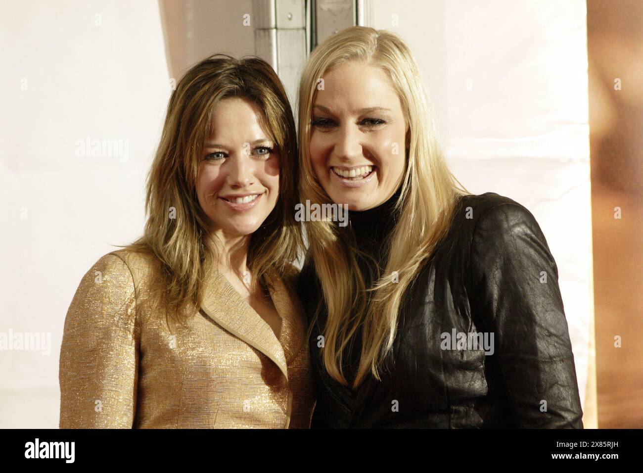 Schauspielerinnen Alexandra Neldel (links) und Janine Kunze bei der ...
