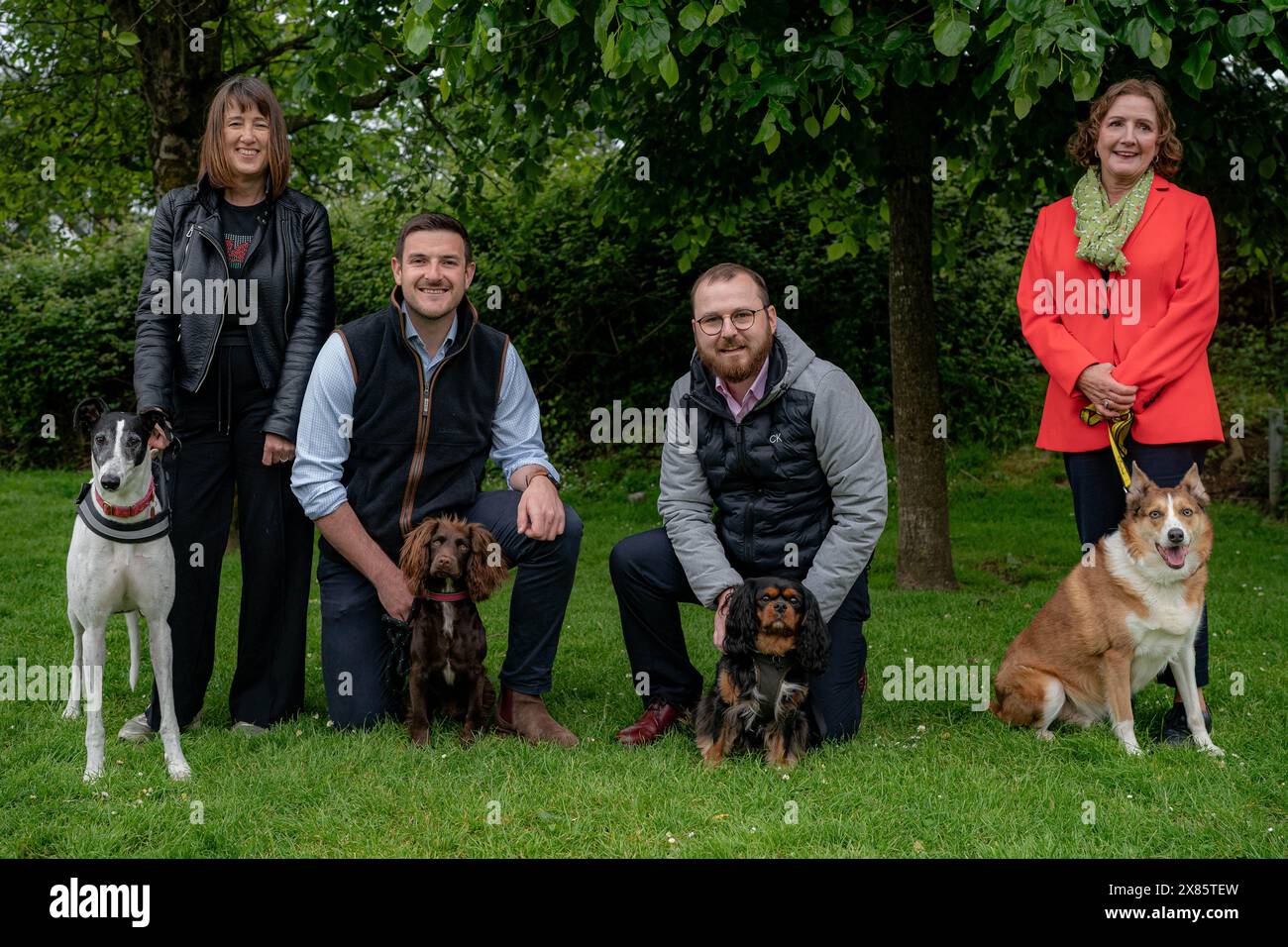 EDITORIAL USE ONLY (left to right) Wanda and Jane Dodds MS, Bonnie and ...