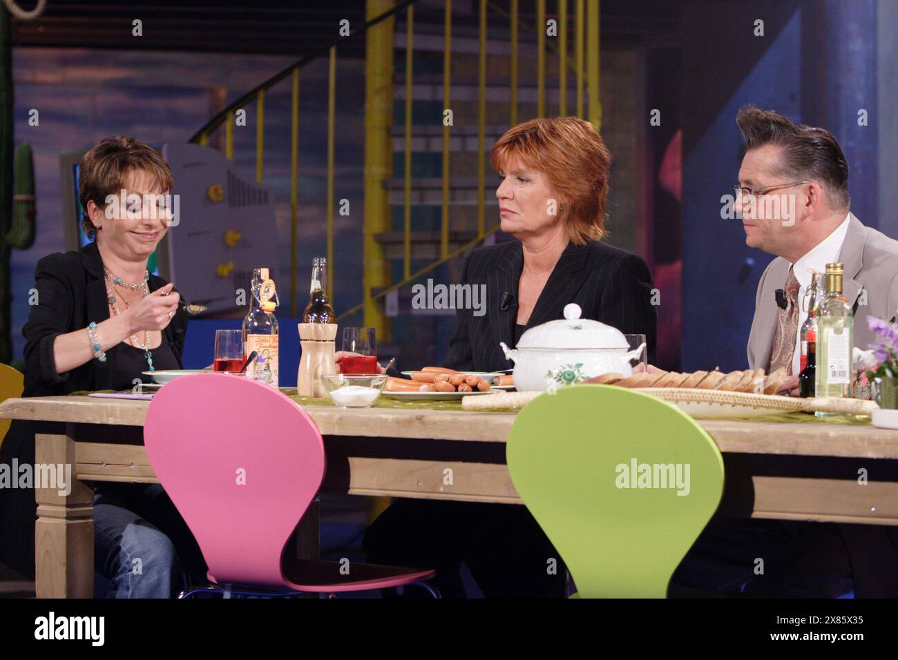 Prominente beim essen hi-res stock photography and images - Alamy