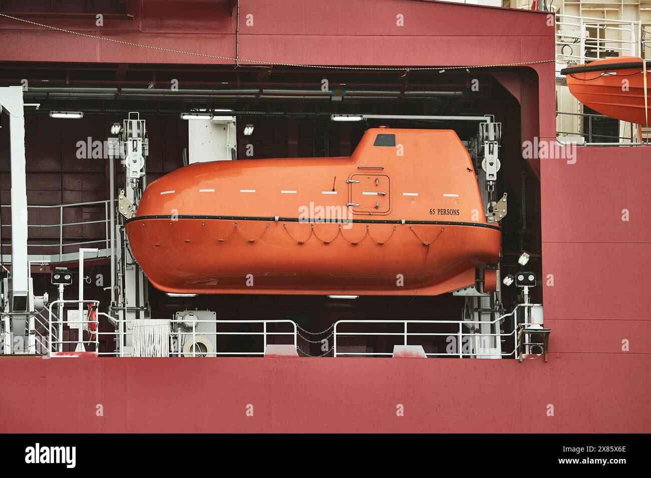 Modern lifeboat on a ship Stock Photo - Alamy