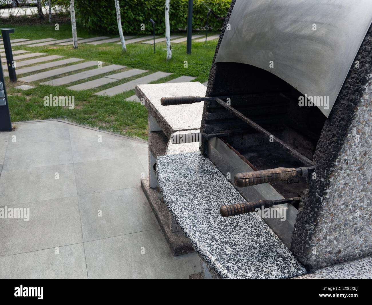Outdoor BBQ grill. Barbecue open fireplace for cooking Stock Photo - Alamy