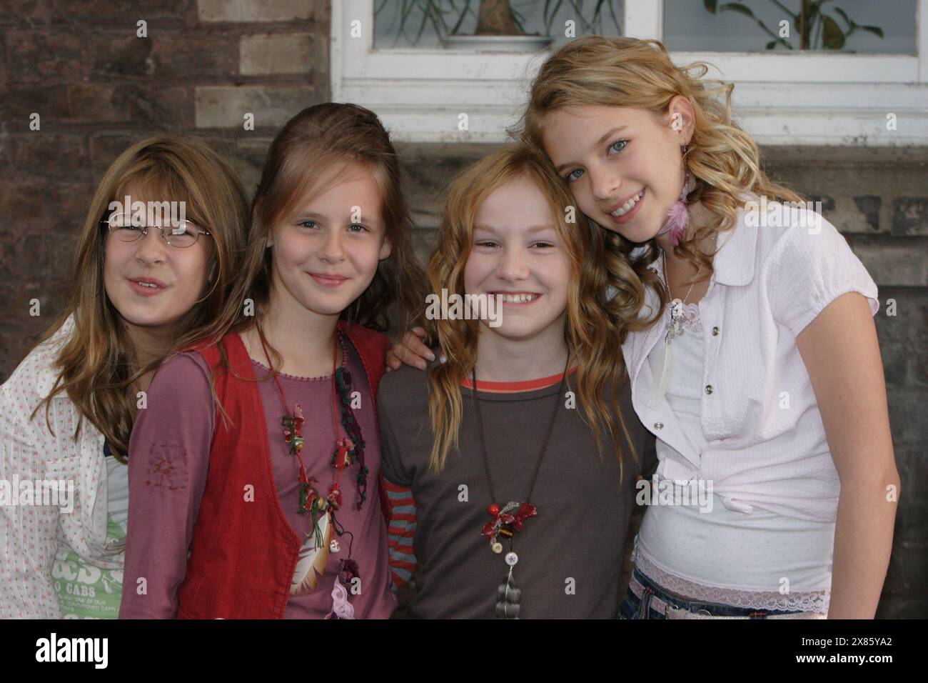 Die wilden hühner und die hi-res stock photography and images - Alamy