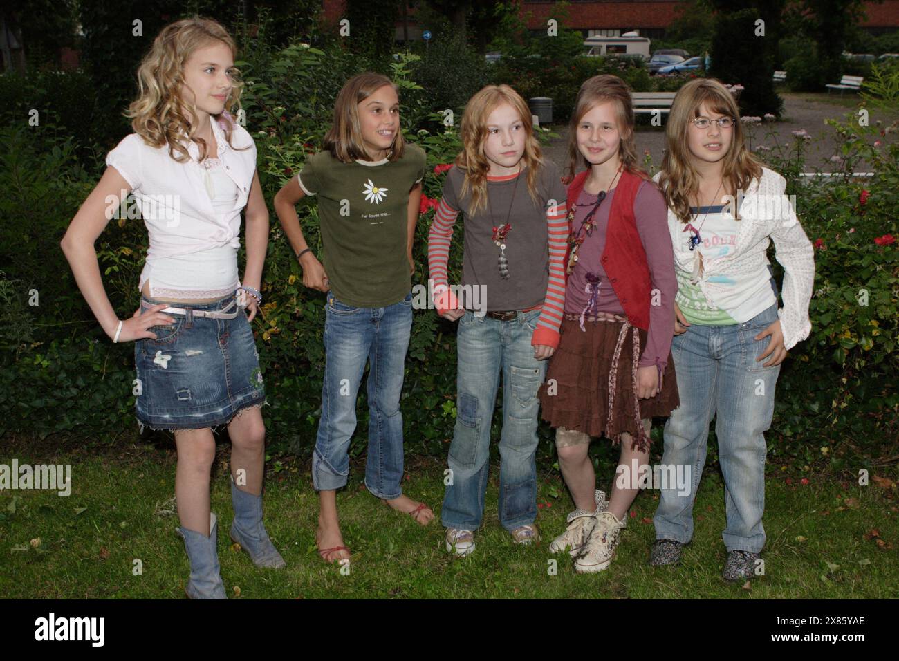 Die wilden hühner und die hi-res stock photography and images - Alamy