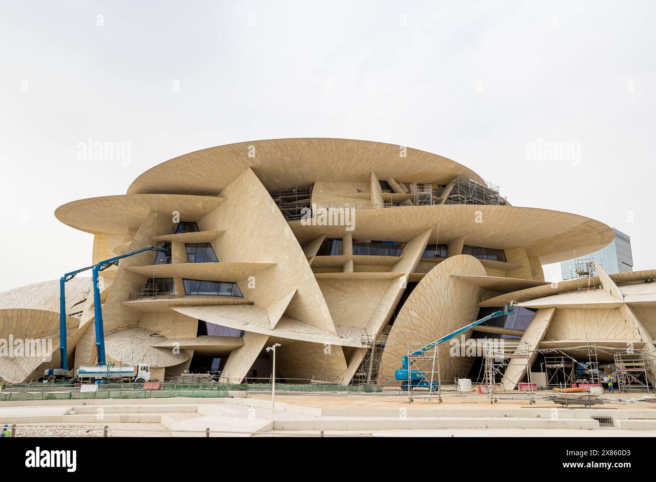 Qatar, Doha, The new National Museum: work in progress Stock Photo - Alamy