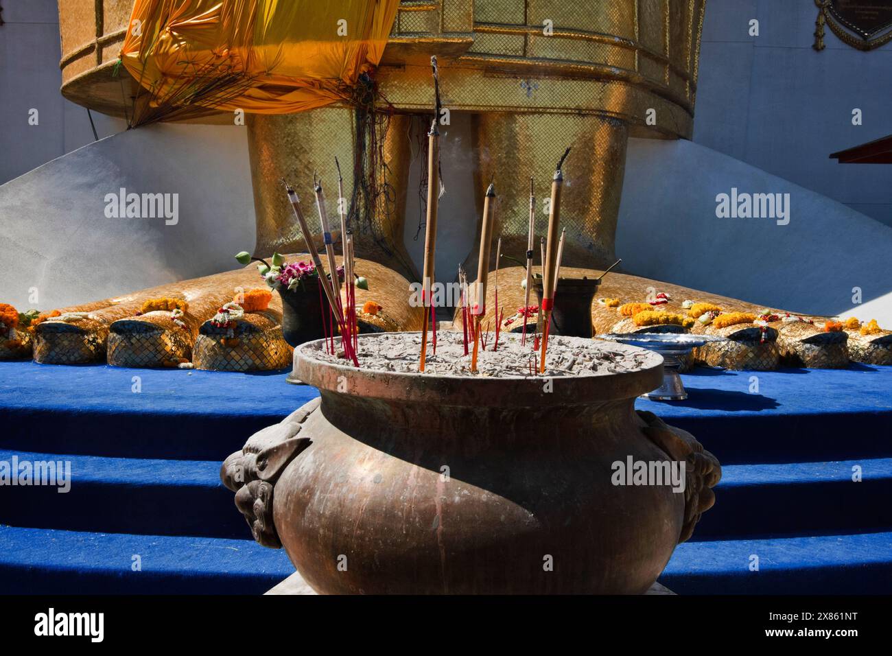 Thailand, Bangkok, the huge feet of the 32 meters tall Standing Buddha ...