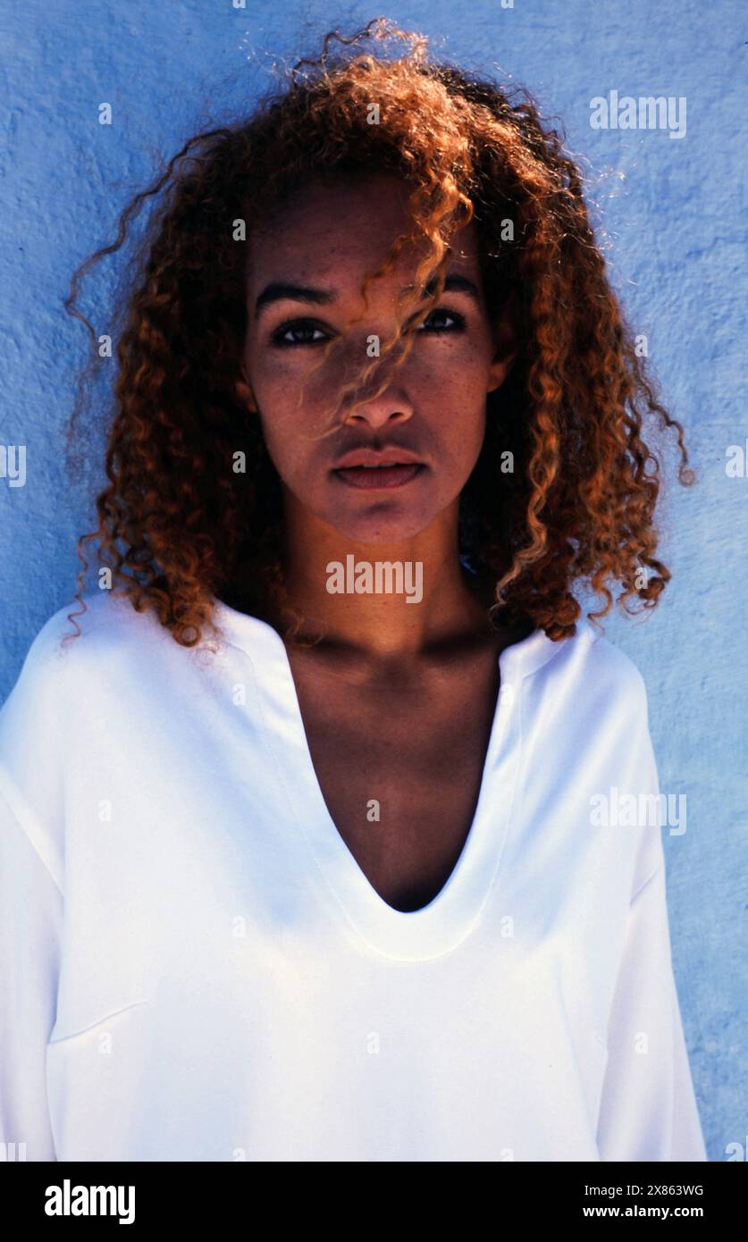 Carol Campbell, deutsche Schauspielerin und Moderatorin, im Urlaub, um 2001 Stock Photo - Alamy