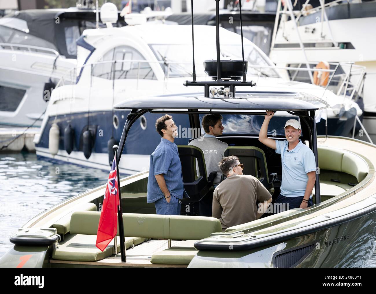 Formula 1 race 2024 track yacht hi-res stock photography and images - Alamy