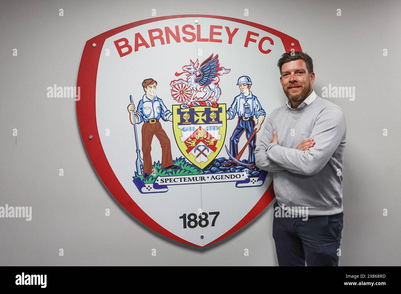 Barnsley FC appoint Darrell Clarke as new head coach at Oakwell ...