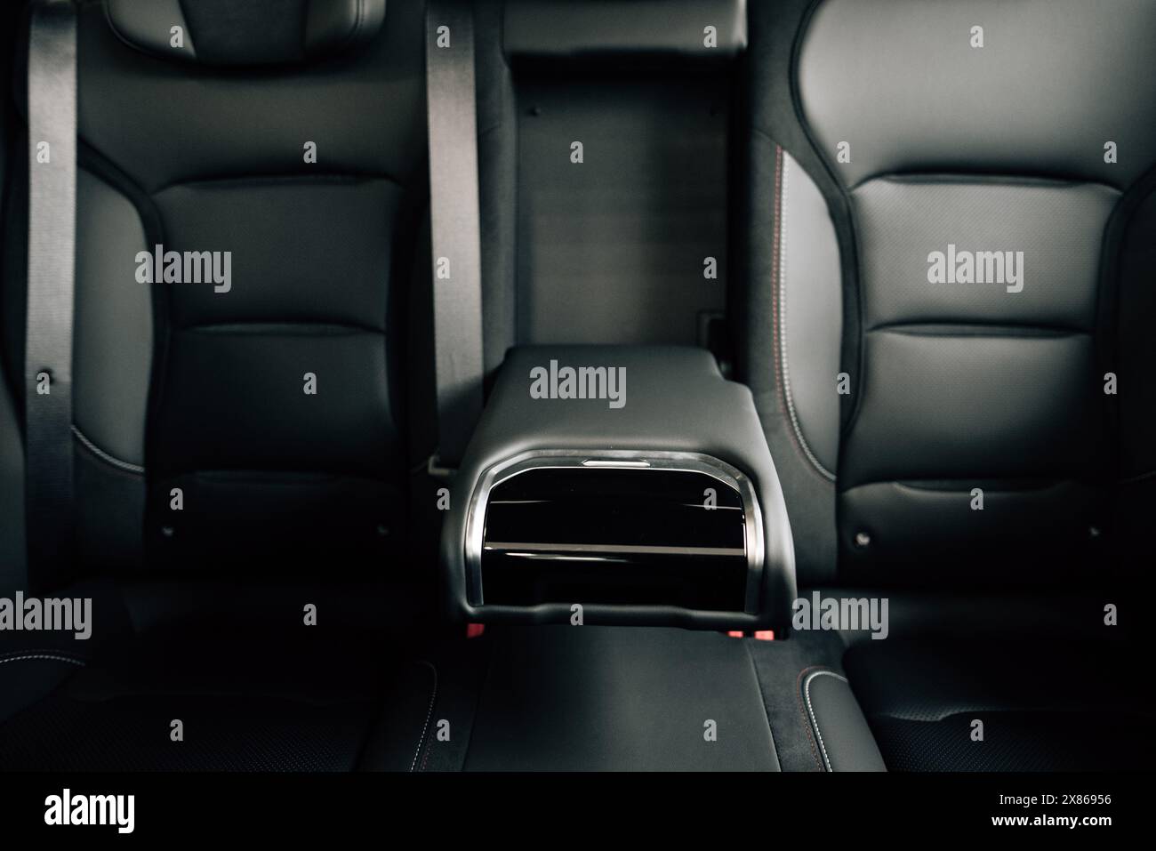 Back passenger seats hi-res stock photography and images - Alamy