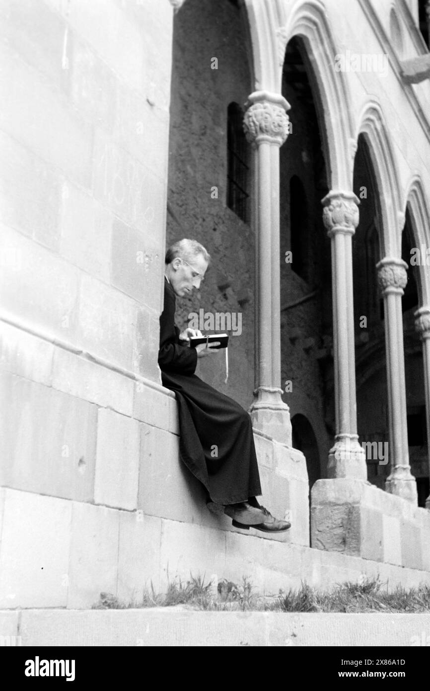 Bibelstudium Black and White Stock Photos & Images - Alamy