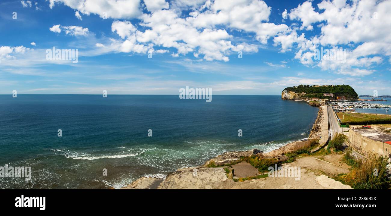 Gulf pozzuoli nisida island hi-res stock photography and images - Alamy