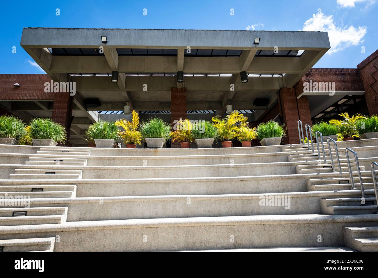 Francisco marroquin university campus hi-res stock photography and ...