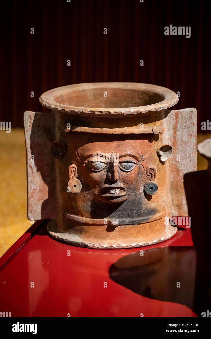 Pre-Hispanic art, The National Museum of Archaeology and Ethnology ...