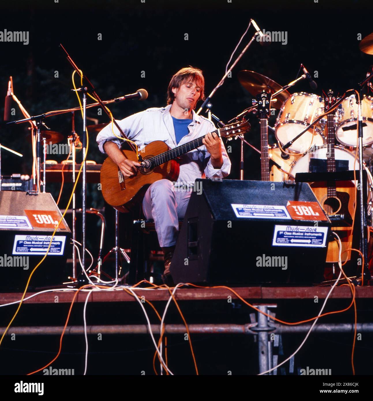 Harry Sacksioni, niederlänidscher Komponist und Gitarrist, bei einem ...