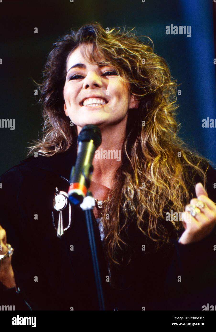 Sängerin Sandra im Porträt, Deutschland um 1999 Stock Photo - Alamy