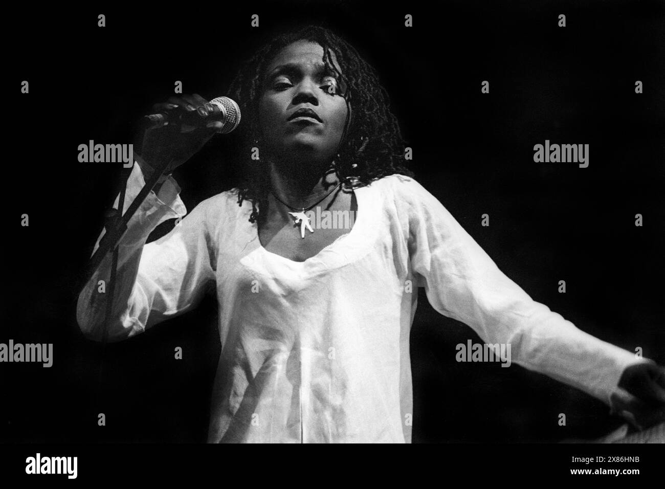 CARLEEN ANDERSON, JAZZ STAGE, GLASTONBURY 1995: The soul singer Carleen ...