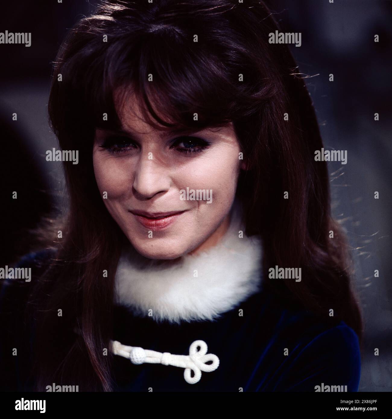 Hitparade, ZDF Musiksendung, 1969, Schlagersängerin Manuela Stock Photo ...