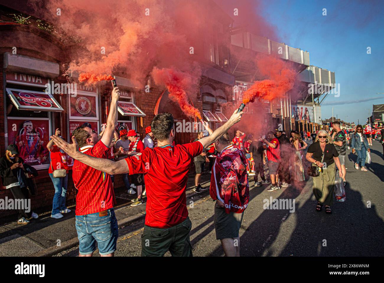 LIVERPOOL, ENGLAND - MAY 19: The Liverpool Football Club fans celebrate ...