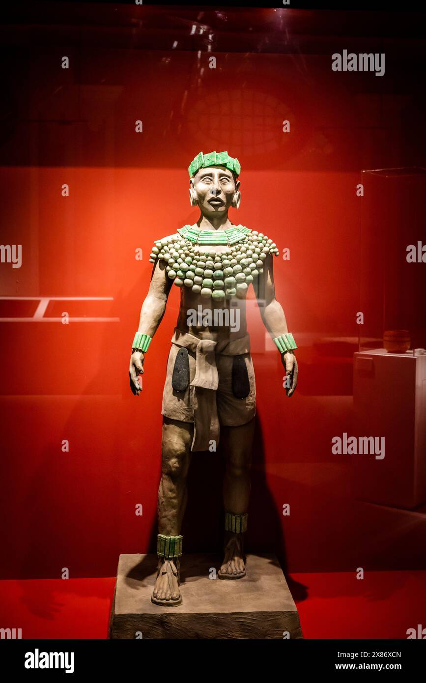 Jason Chan K'awiil, sacred lord who reinstated Tikal's power, Pre ...