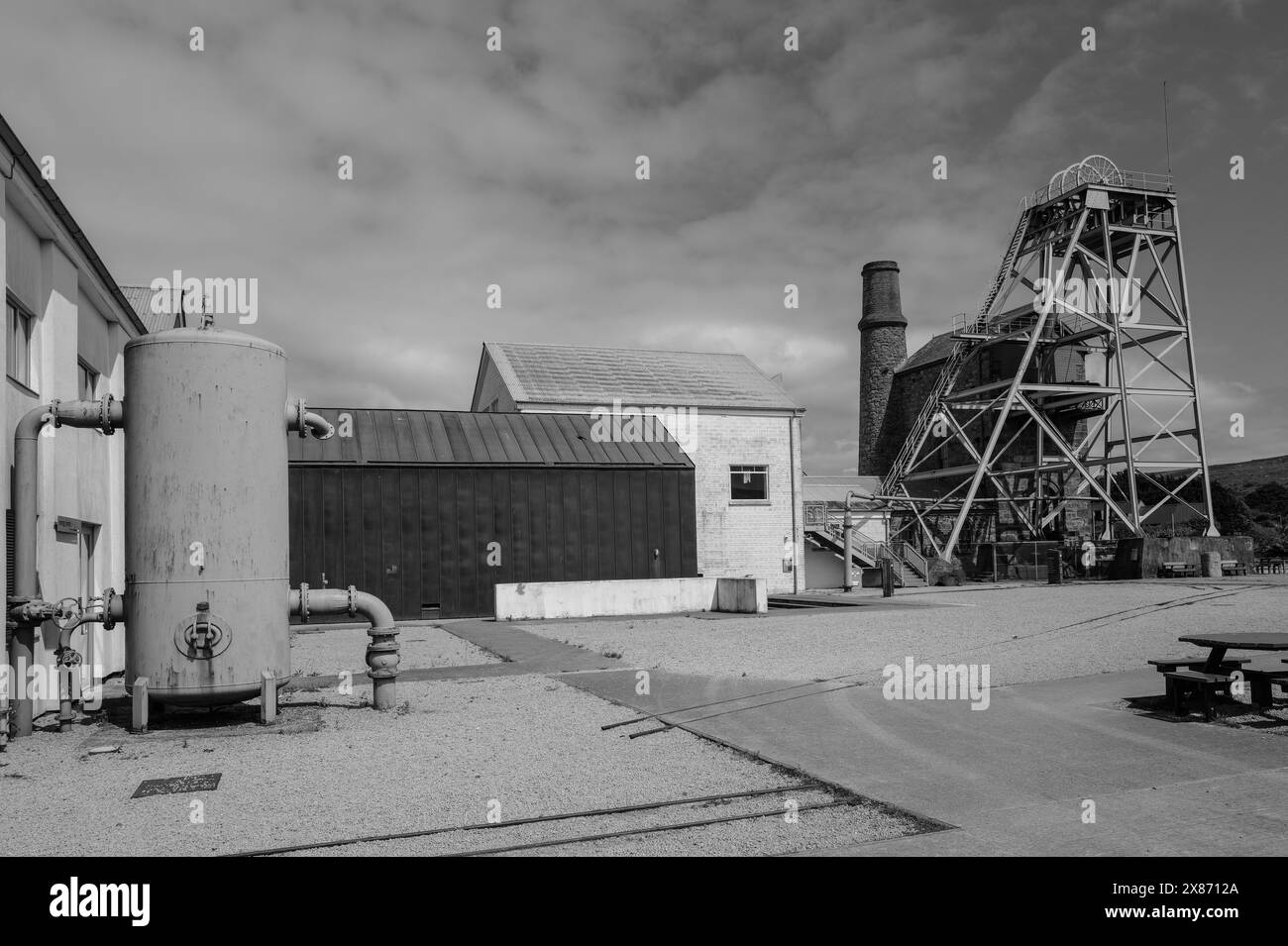 HEARTLANDS POOL CAMBORNE WORLD HERITAGE SITE MINING ENGINE HOUSE Stock ...