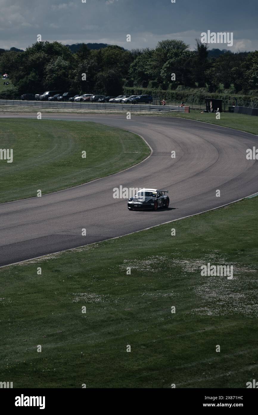 Porsche Spec Racing at Thruxton Motor Circuit Stock Photo - Alamy