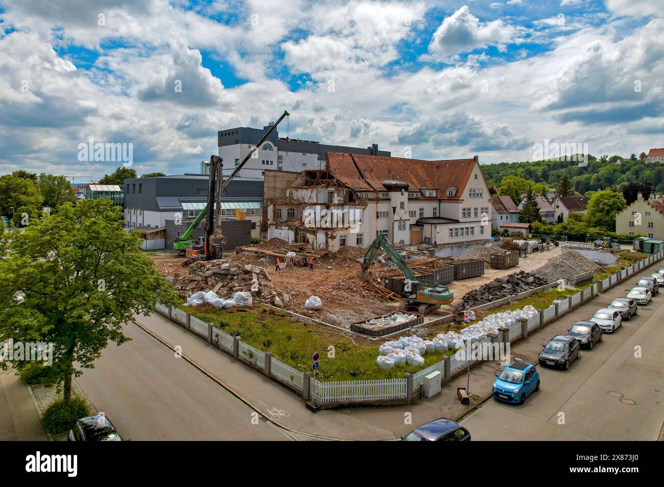 Baustelle und neue wohngebäude hi-res stock photography and images - Alamy