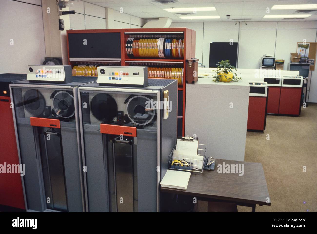 Computer with tape drives hi-res stock photography and images - Alamy