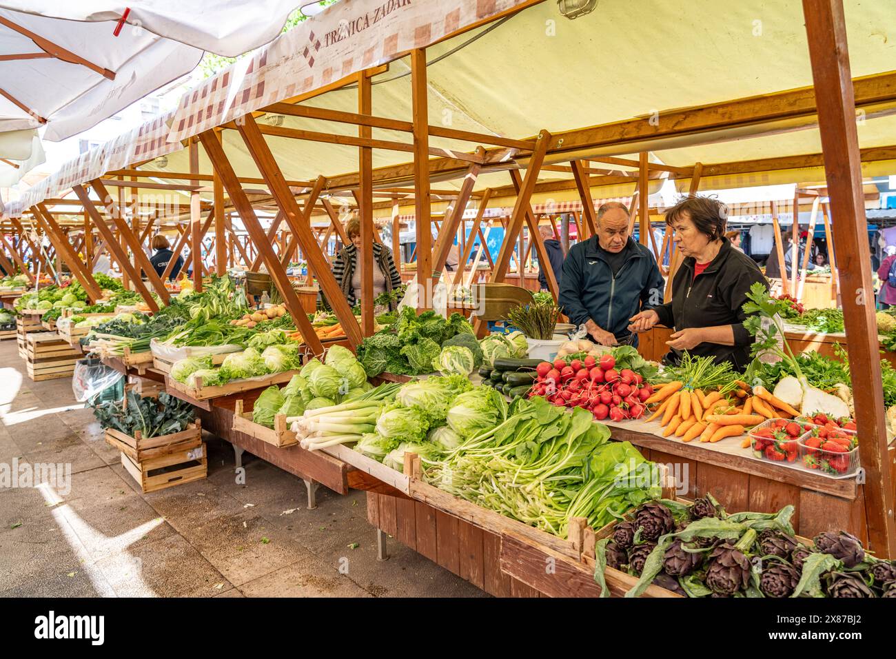 Mit auf dem markt hi-res stock photography and images - Alamy