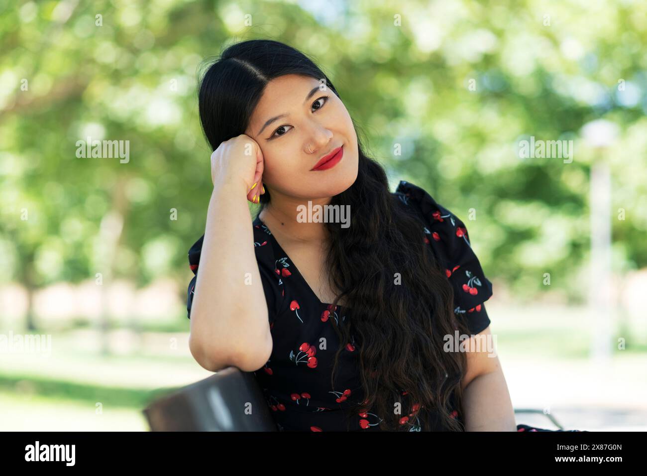 Black woman park bench hi-res stock photography and images - Alamy