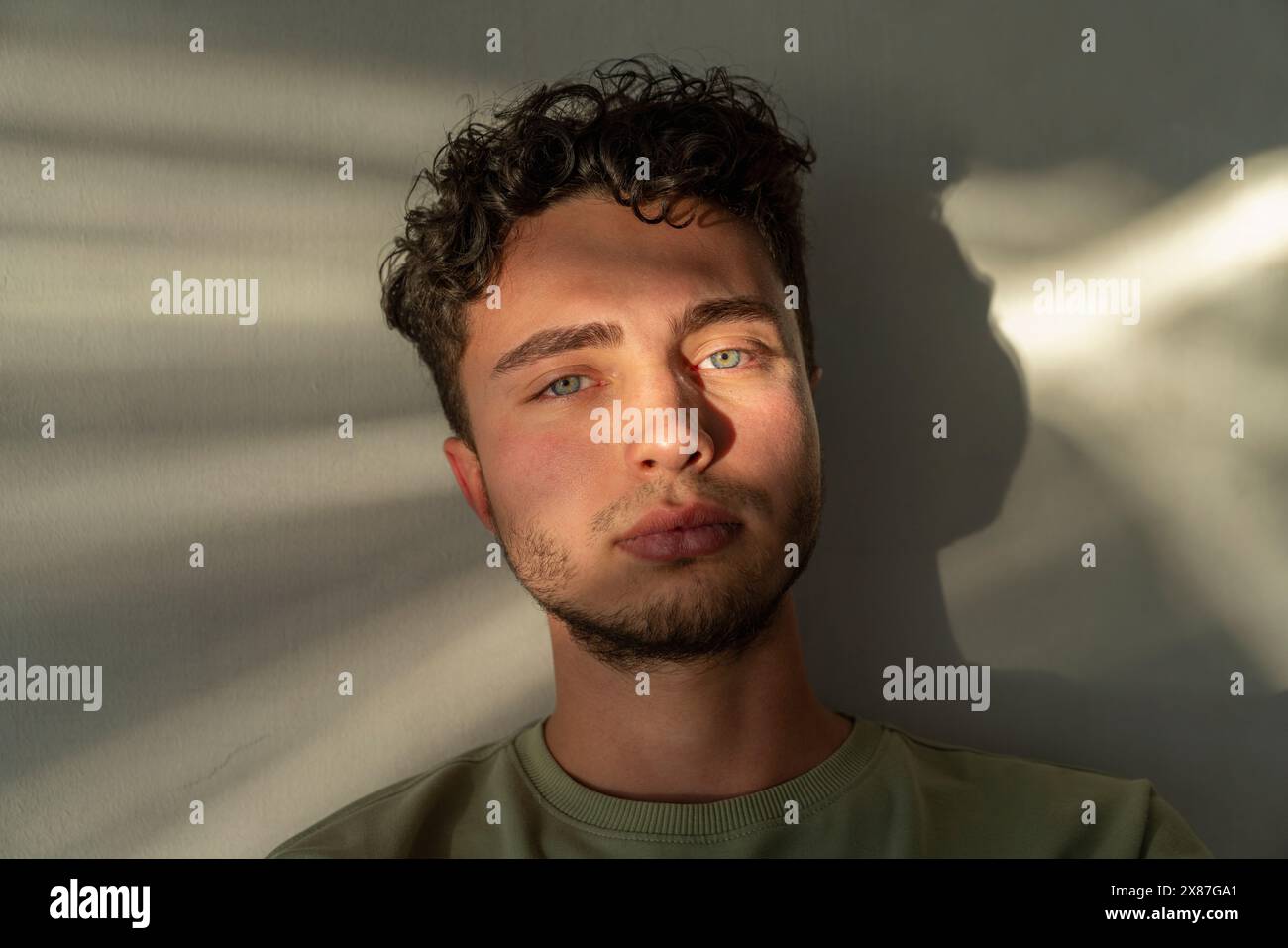 Shadow man on wall home hi-res stock photography and images - Alamy