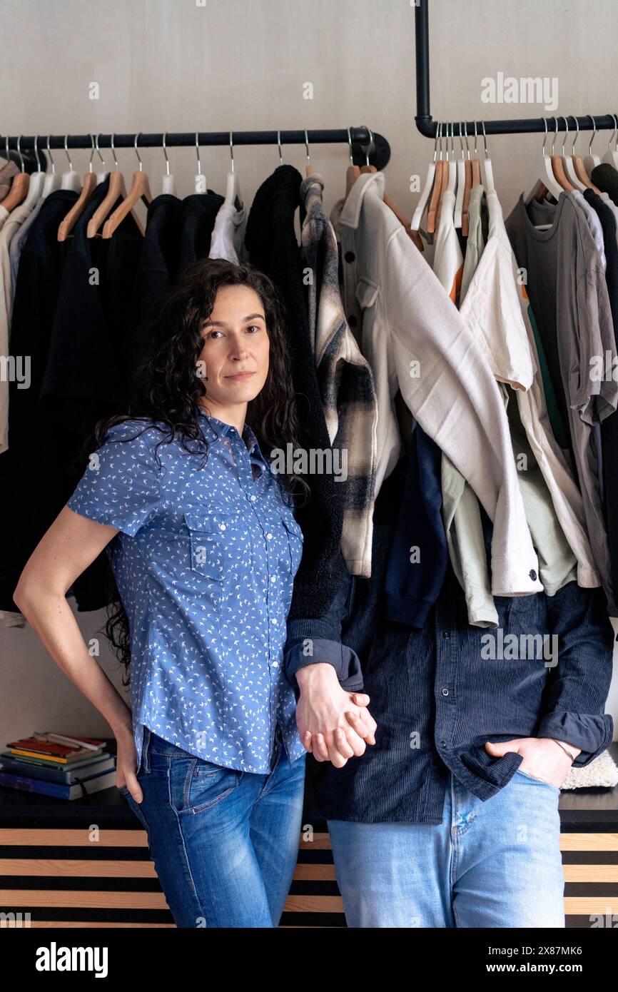 Funny woman hiding hi-res stock photography and images - Alamy