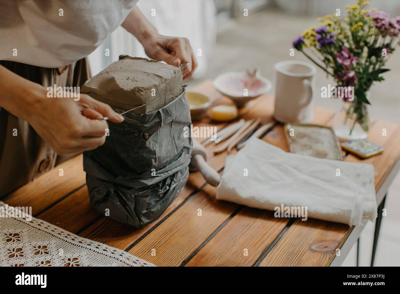 One woman craft cutting hi-res stock photography and images - Alamy